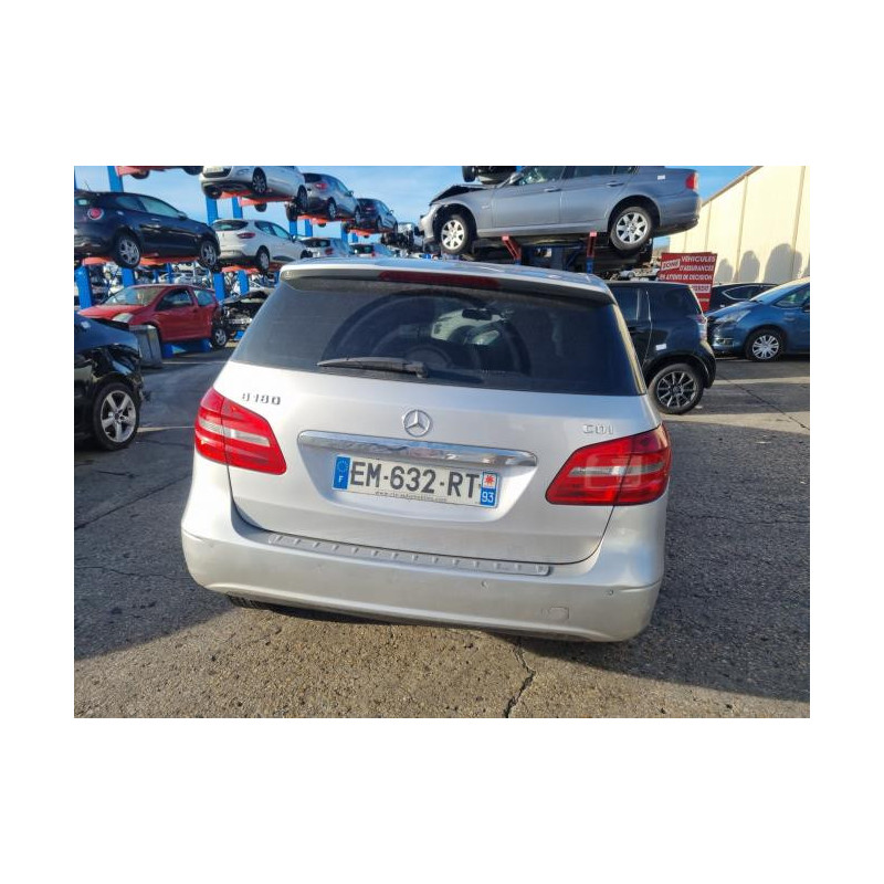 Renfort pare choc avant (traverse) MERCEDES CLASSE B 246